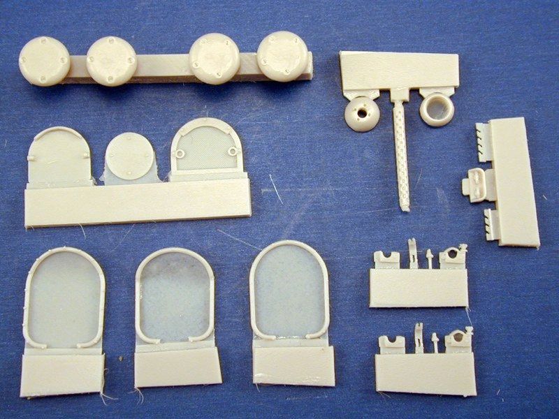 1235 -- Sherman Upper Hull Detail Set