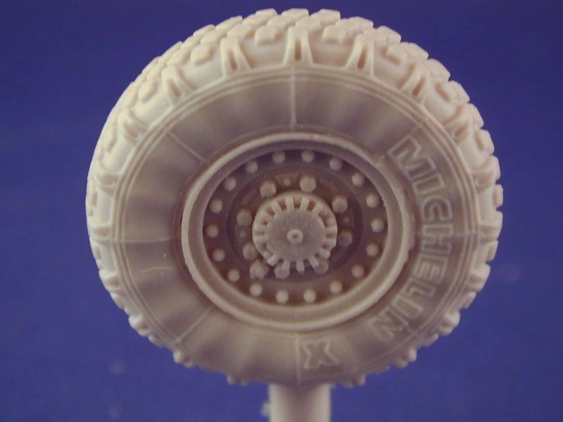 8101 -- Stryker Wheels