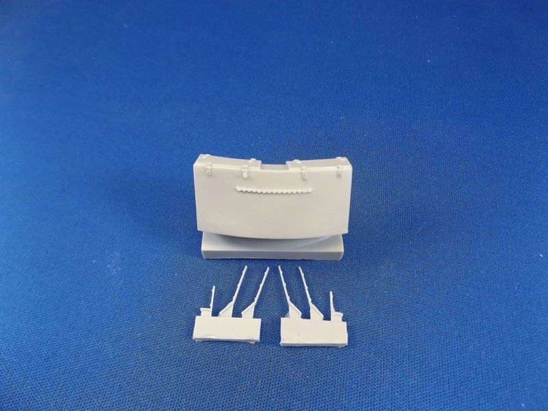 5059 -- Tiger I Large Turret Box (deep with 4 clasps)