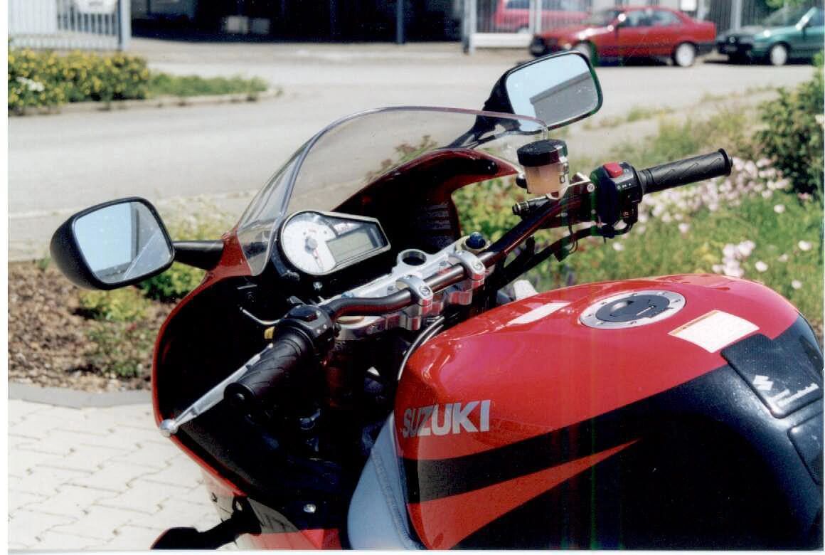 ABM Handlebar Riser Kit: (Suzuki GSXR 600 2001-2003)