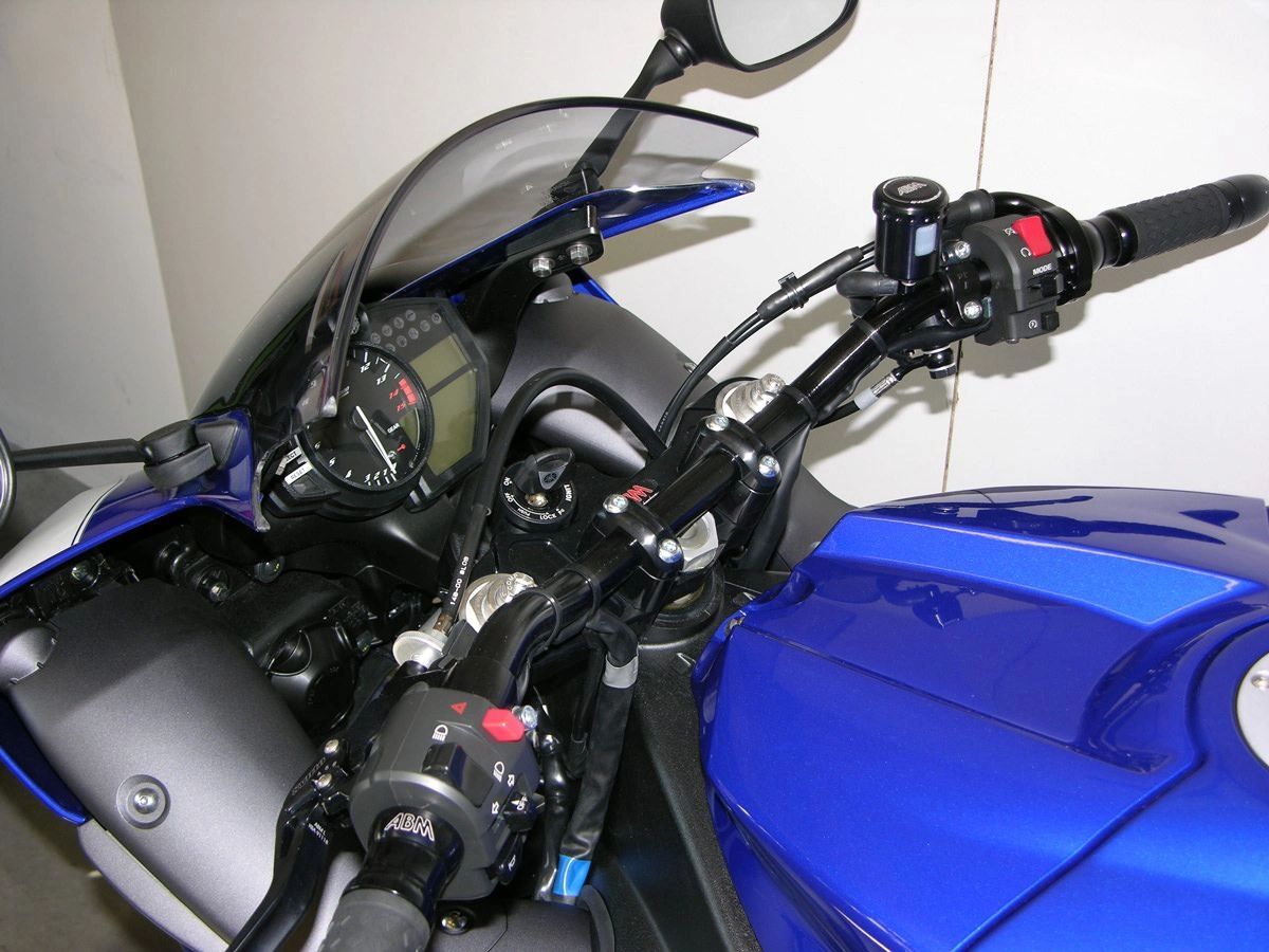ABM Handlebar Riser Kit: (Yamaha R1 2009-2011)