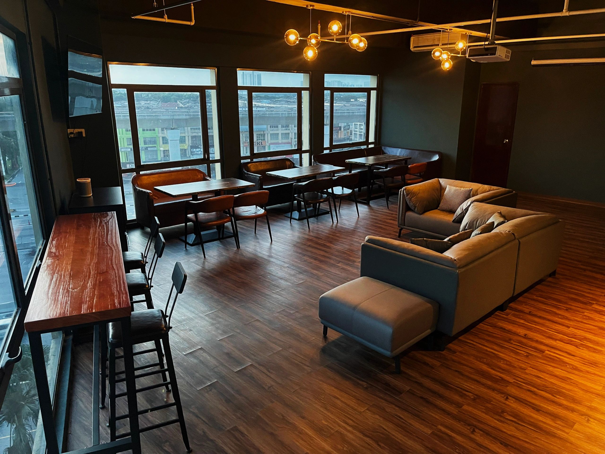THE CAVE CLUB