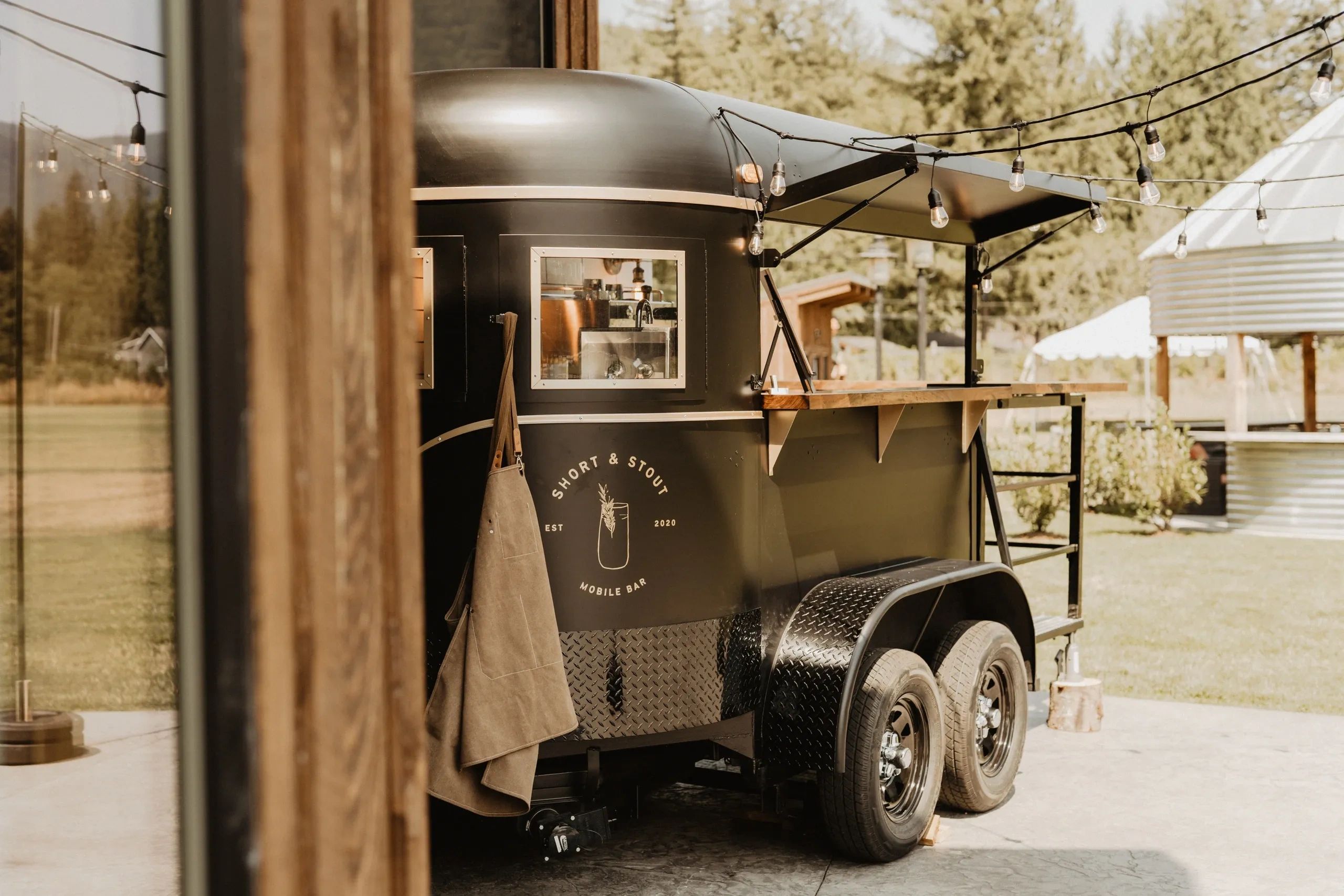 Short and Stout Mobile Bar - Bar Service, Mobile Bar