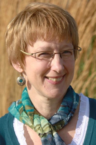 Wedding & Funeral Officiant in Victoria - Ceremonies by Deborah