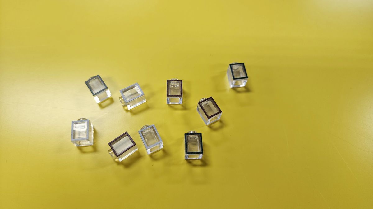 1x1 Printed Clear Brick Window