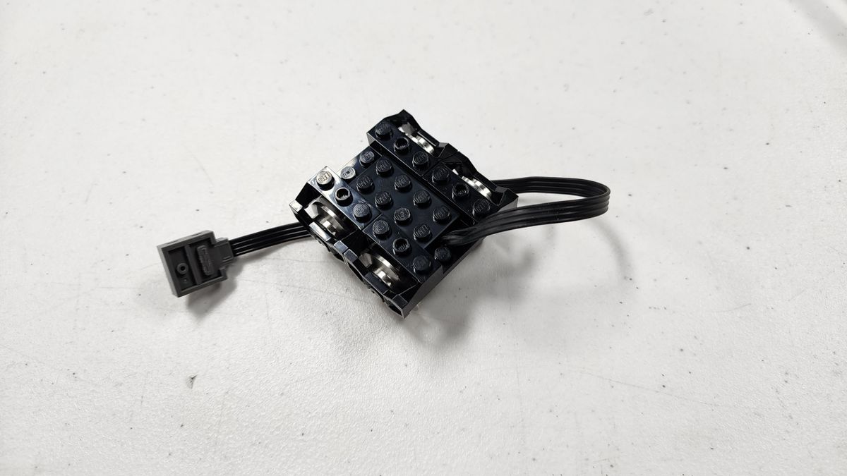 4 Wheel 9 Volt Train Power Pickup