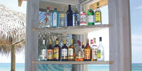 Tippy's Restaurant and Beachside Bar