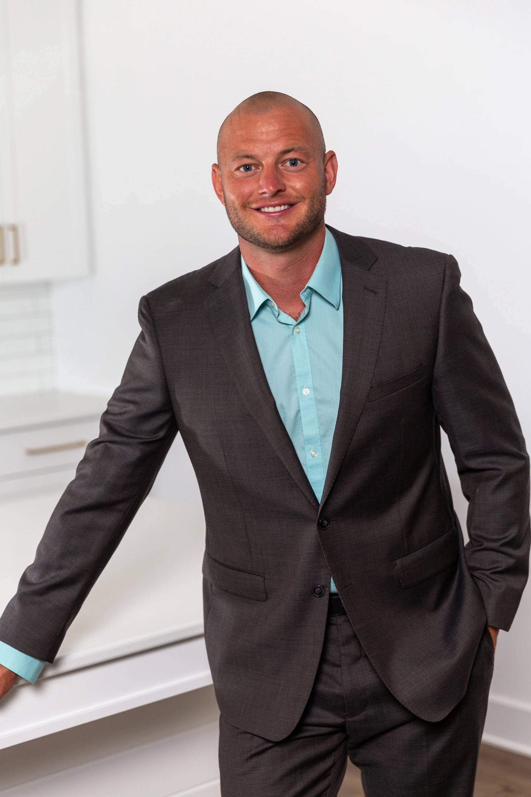 Real Estate Services - Ryan Featherstone-
