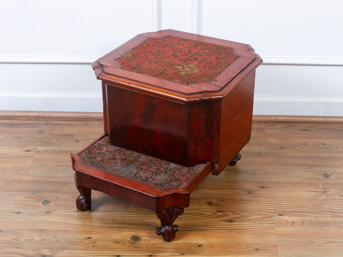 Antique English George III Mahogany Chamber Pot Cabinet Commode.