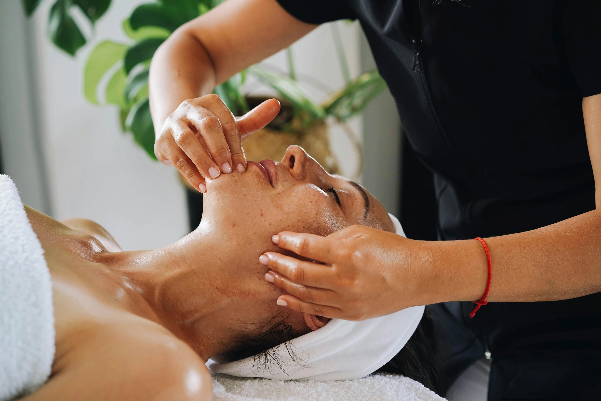 What Is A Sculpting Buccal Massage