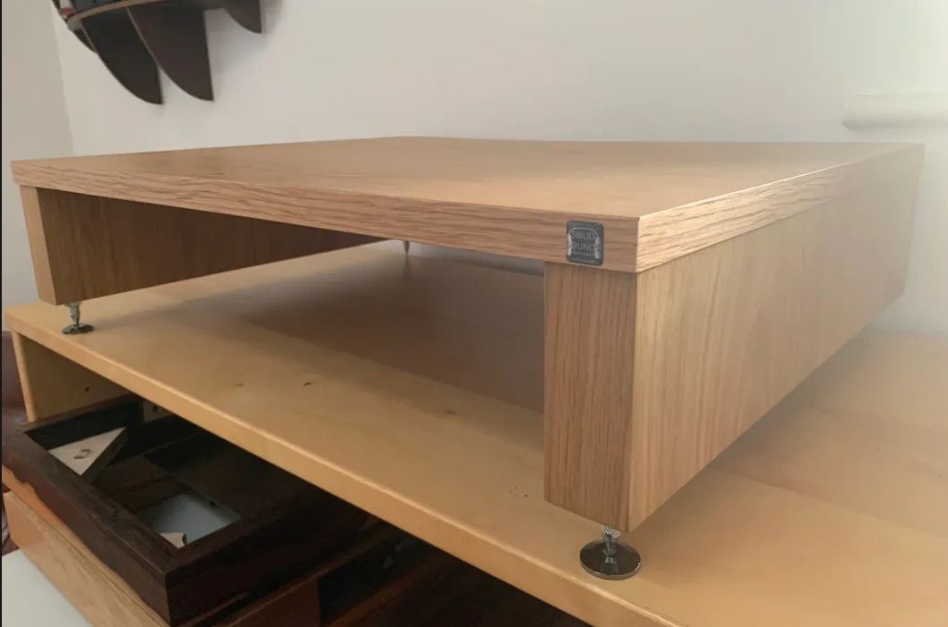 Solid-Sounds Turntable riser platform