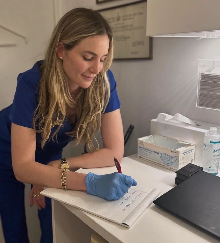 Dr. Amanda Kahn