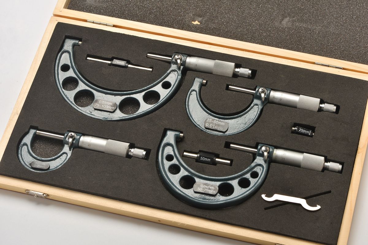 4pc Micrometer Set 0-25mm, 25-50mm, 50-75mm and 75-100mm No. M100/01-E