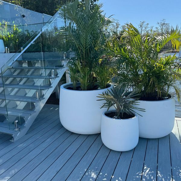 Jumbo Sized Outdoor Pots & Planters | THE SPOT