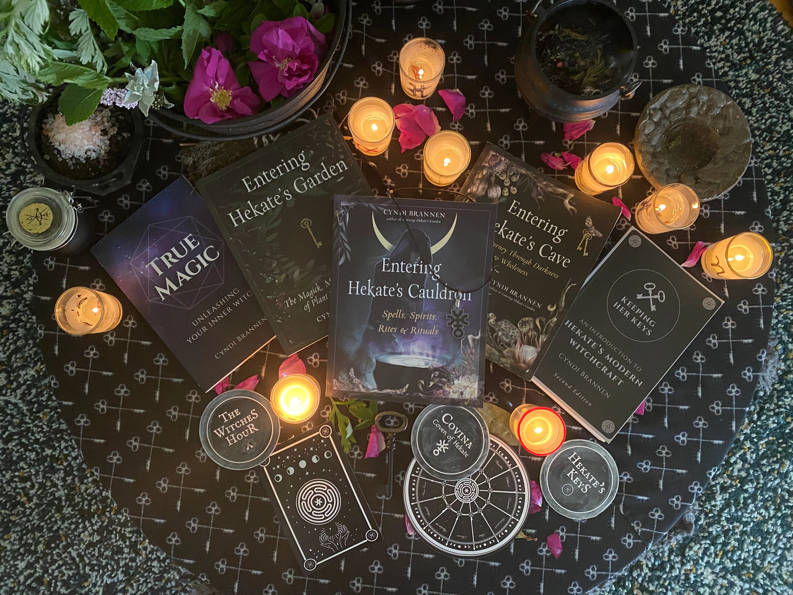 Intensive Witchcraft Courses: Explore Hekate's Pathways