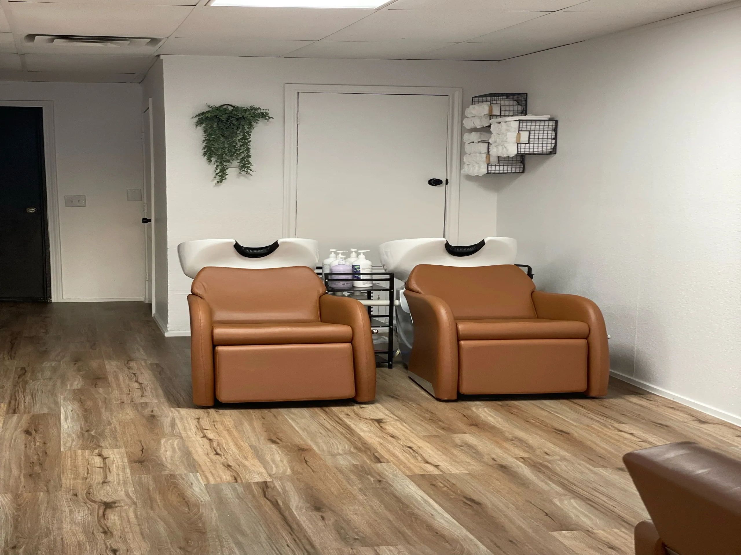 Rustic Roots Beauty Bar | Hair salon in Quinlan & Greenville