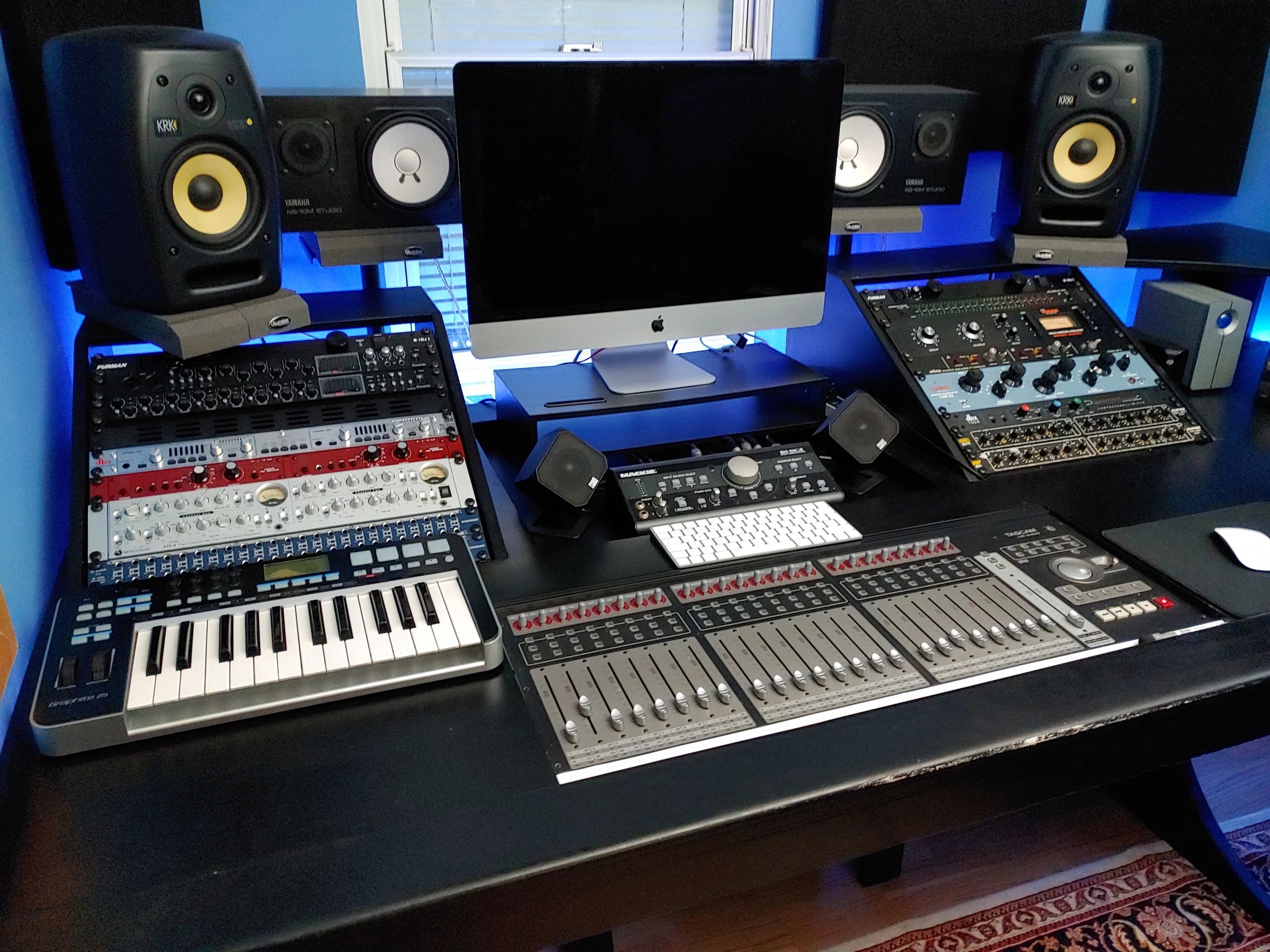 REHEARSAL ROOM | Lightning Recording Studio