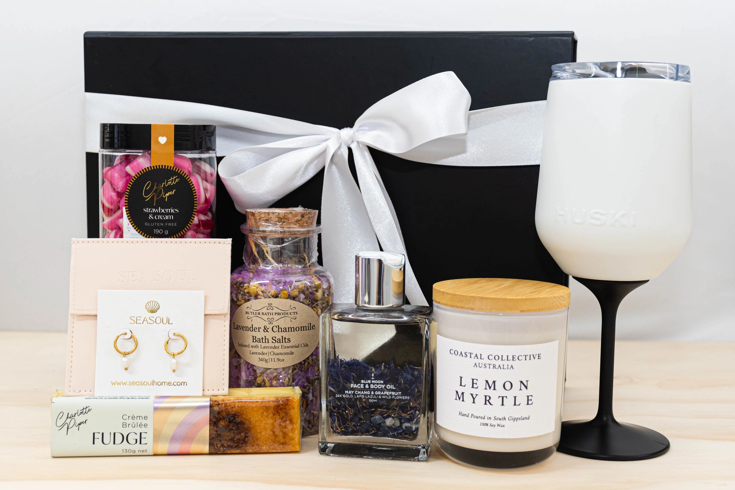 Elegant Corporate Gift Hampers for Every Occasion