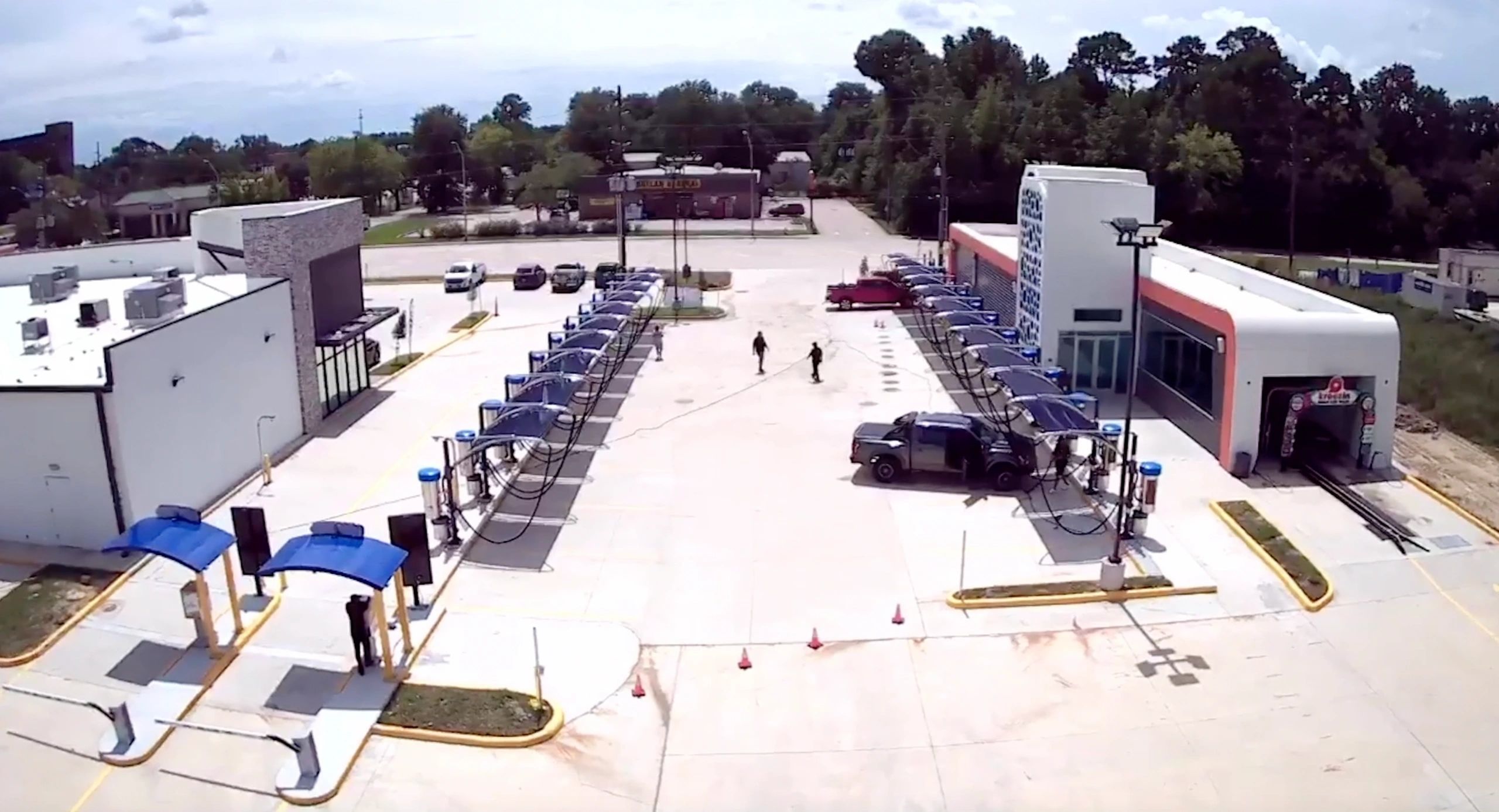 Kroozin Mega Car Wash - Tunnel Car Wash - Beaumont, Texas