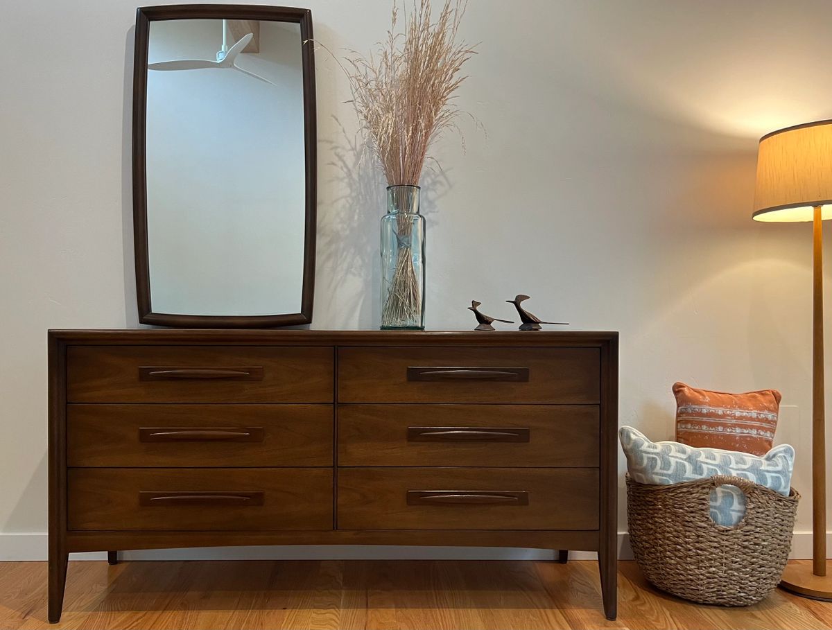 Mid Century Modern Broyhill Emphasis 6 Drawer Dresser with Premier Mirror