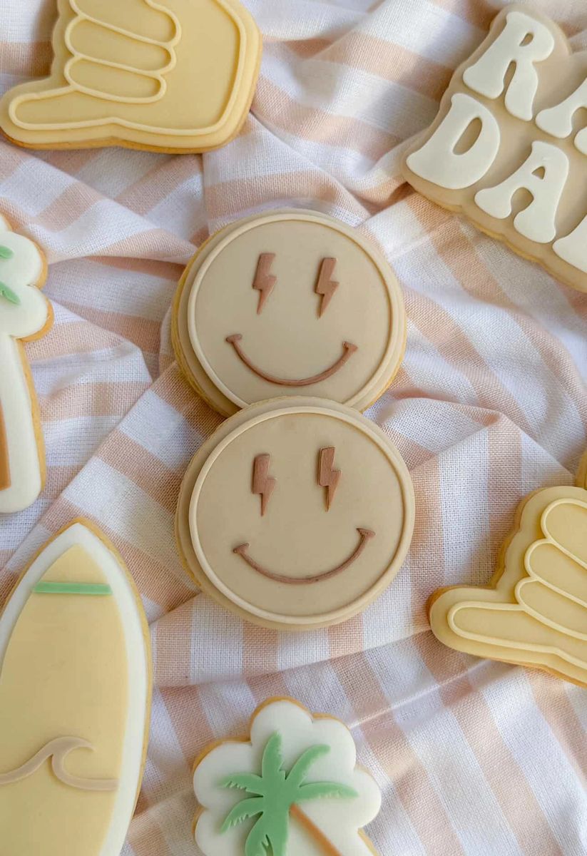 Lightning Smile Face Cookie Stamp & Cutter