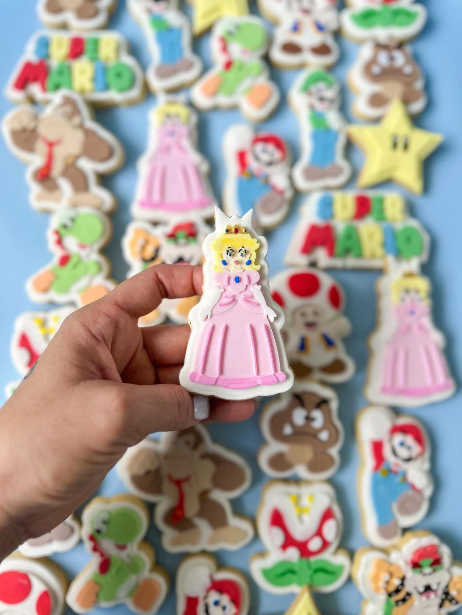 Princess Peach Cookie Stamp & Cutter