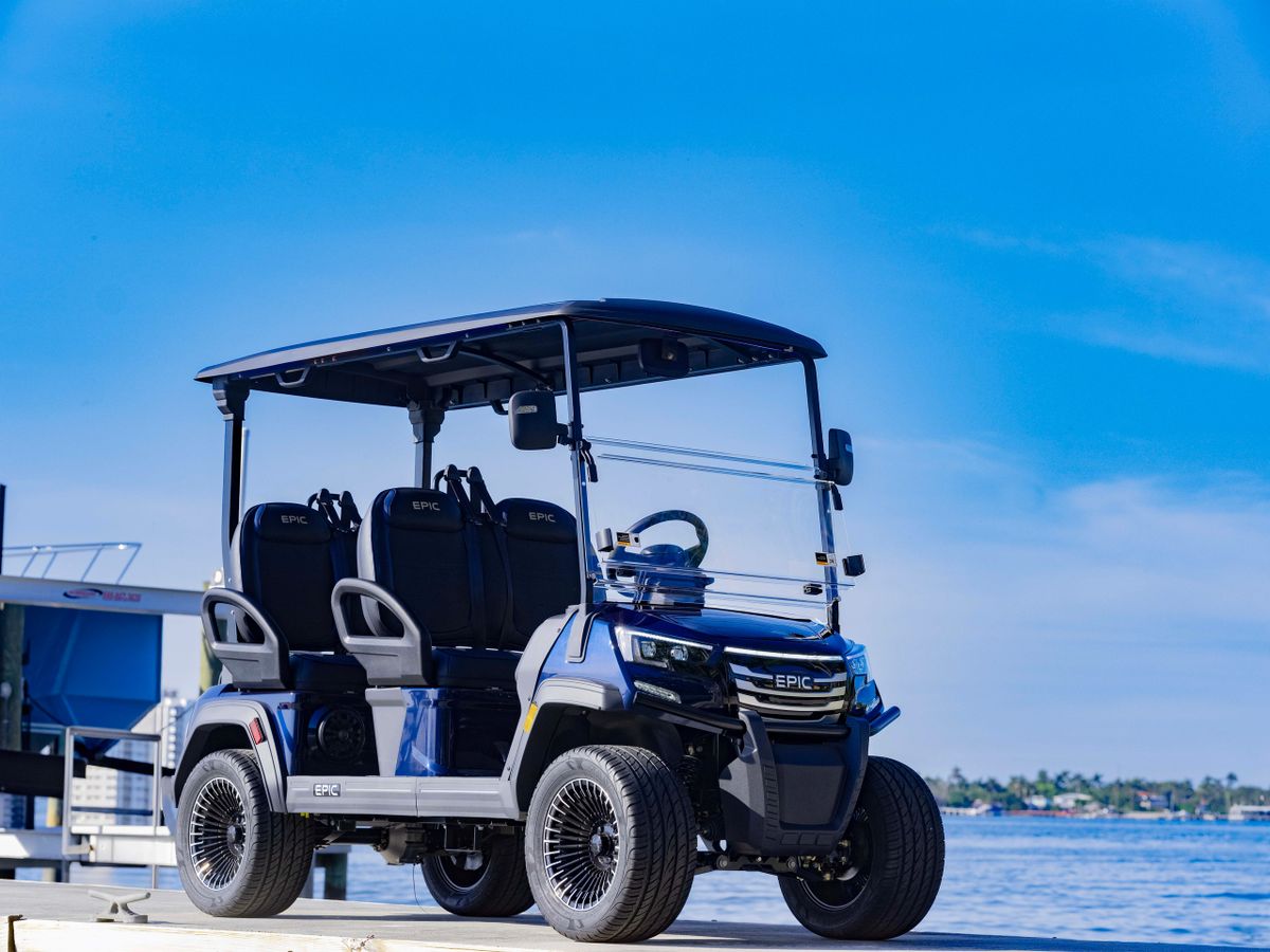 2026 EPIC E40FX Metallic Midnight Blue