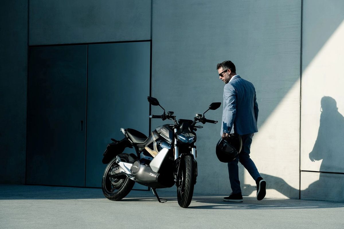 Super Soco TS Street Hunter