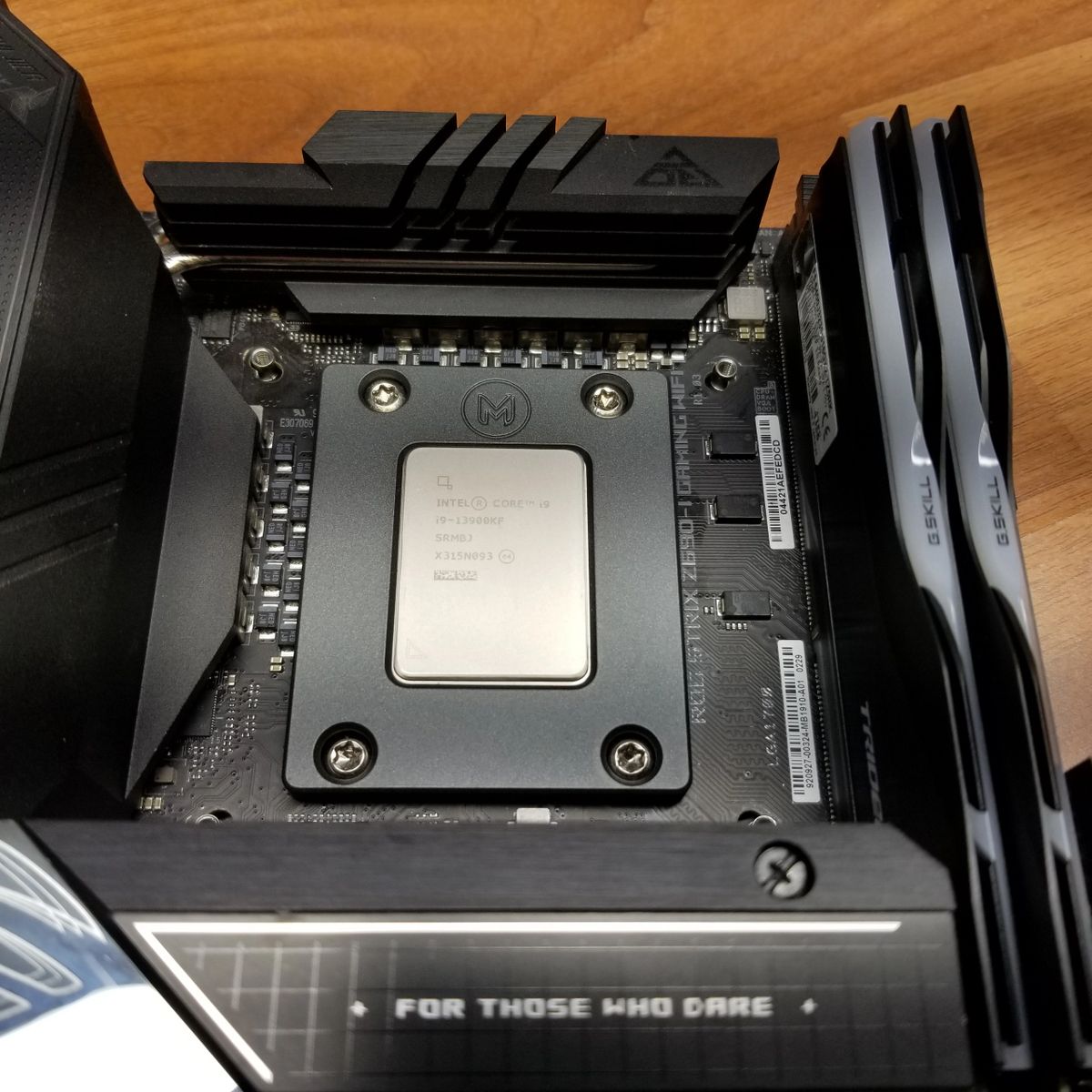 Modultra contact frame LGA1700