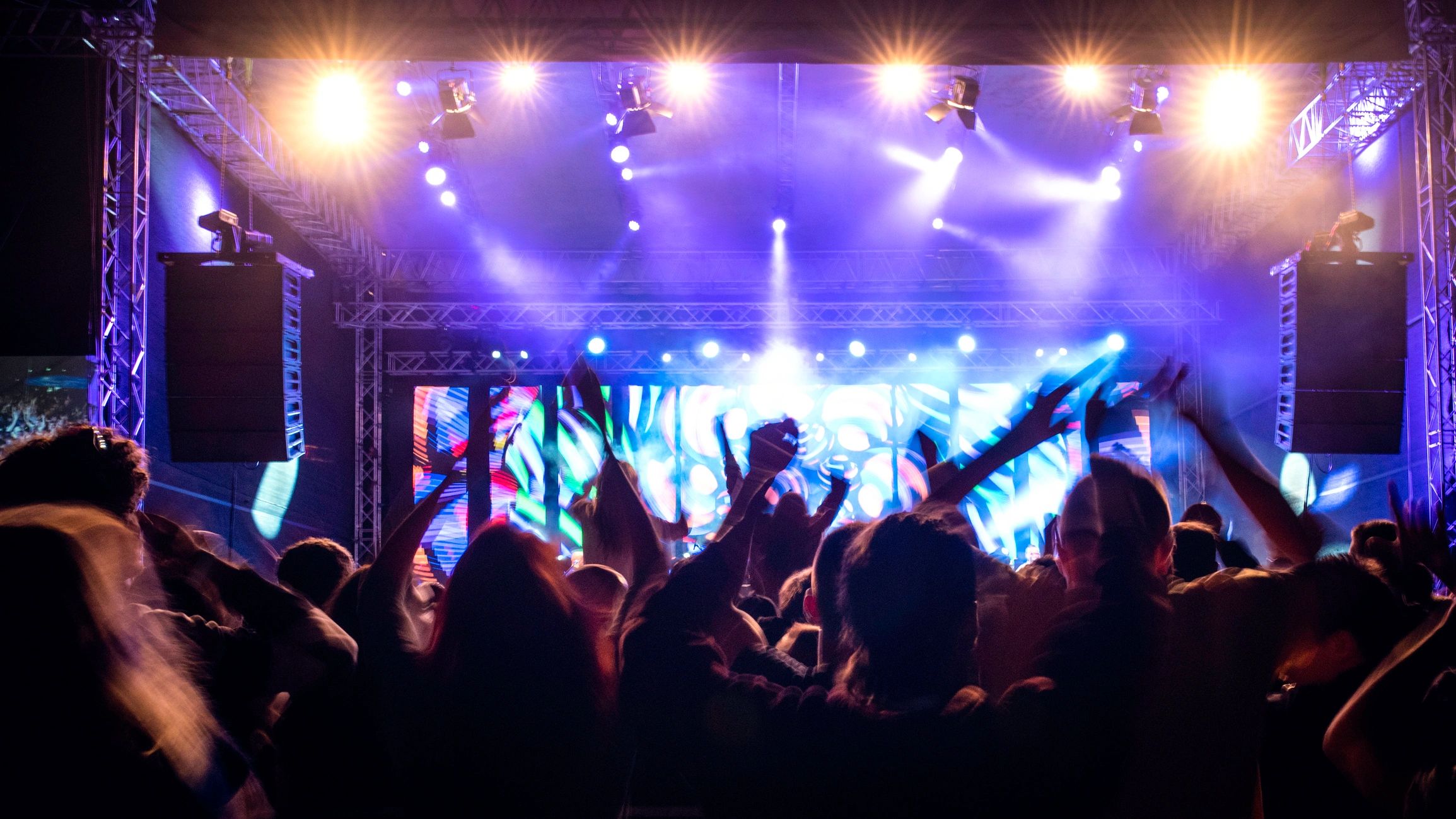 Si-Tunes Entertainment | DJ service across Surrey