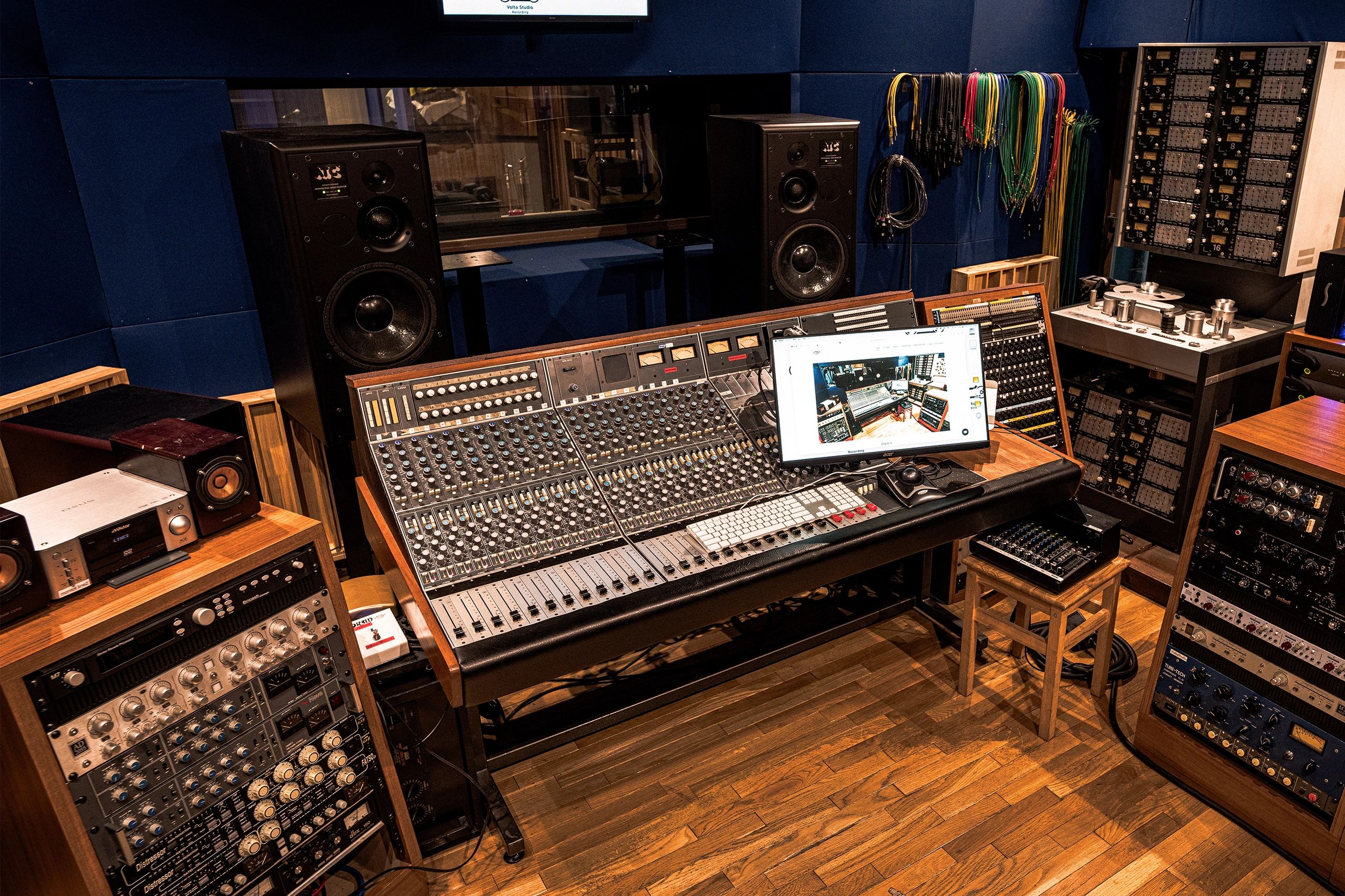 STUDIO | VoltaStudio~Recording~