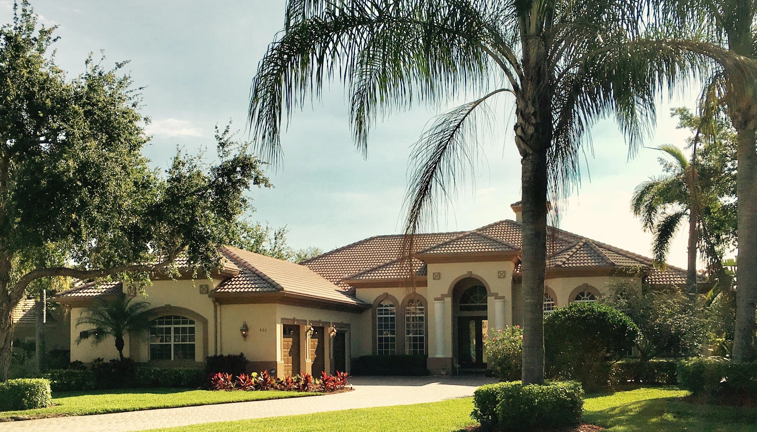 VINEYARDS COUNTRY CLUB