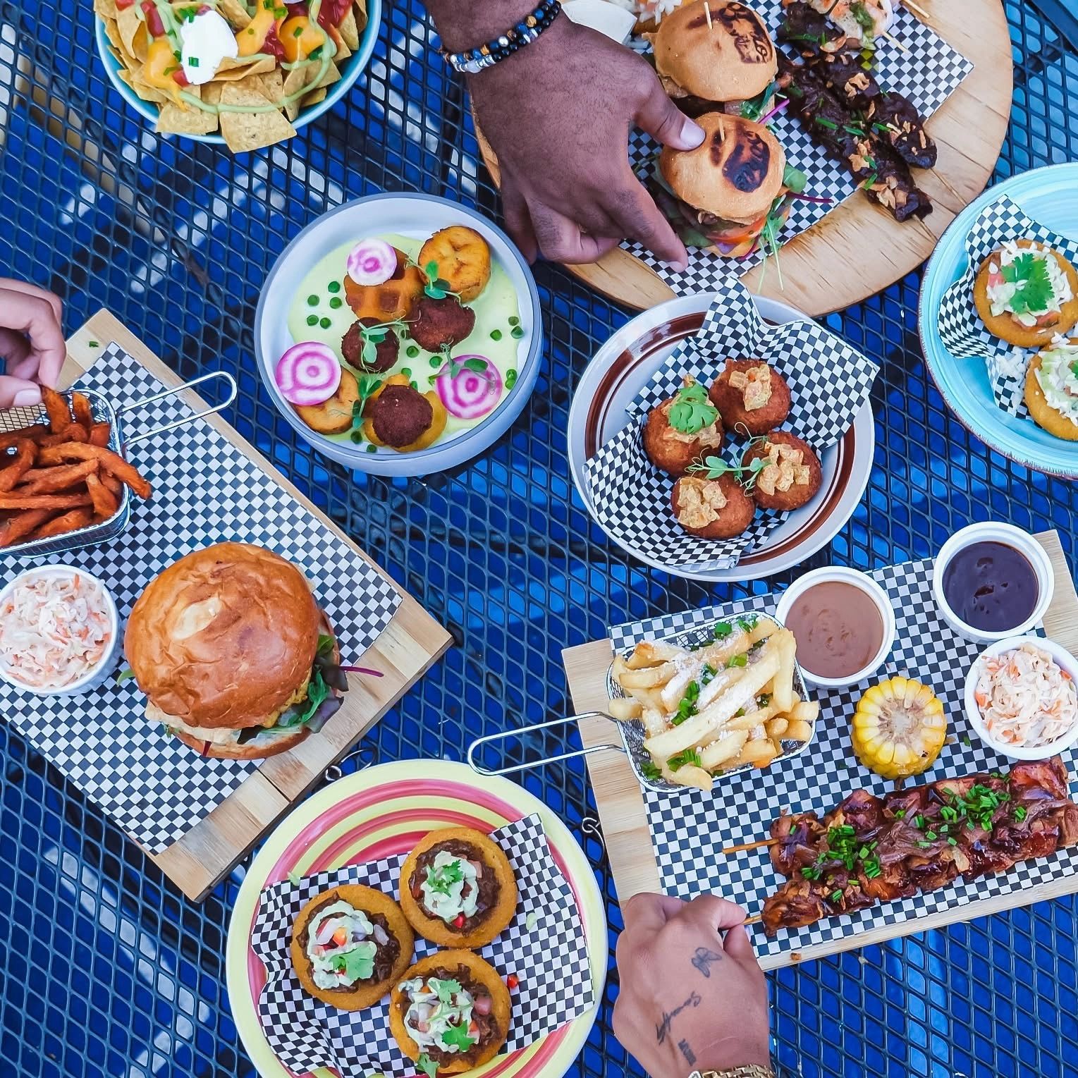 Bario Food Yard: A Feast of Flavors and Community in Curacao