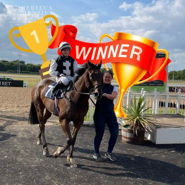 PHOTOGRAPHS | Rebecca Menzies Racing