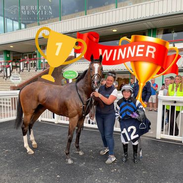 PHOTOGRAPHS | Rebecca Menzies Racing