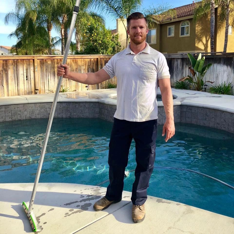 Professional Pool Cleaning Service