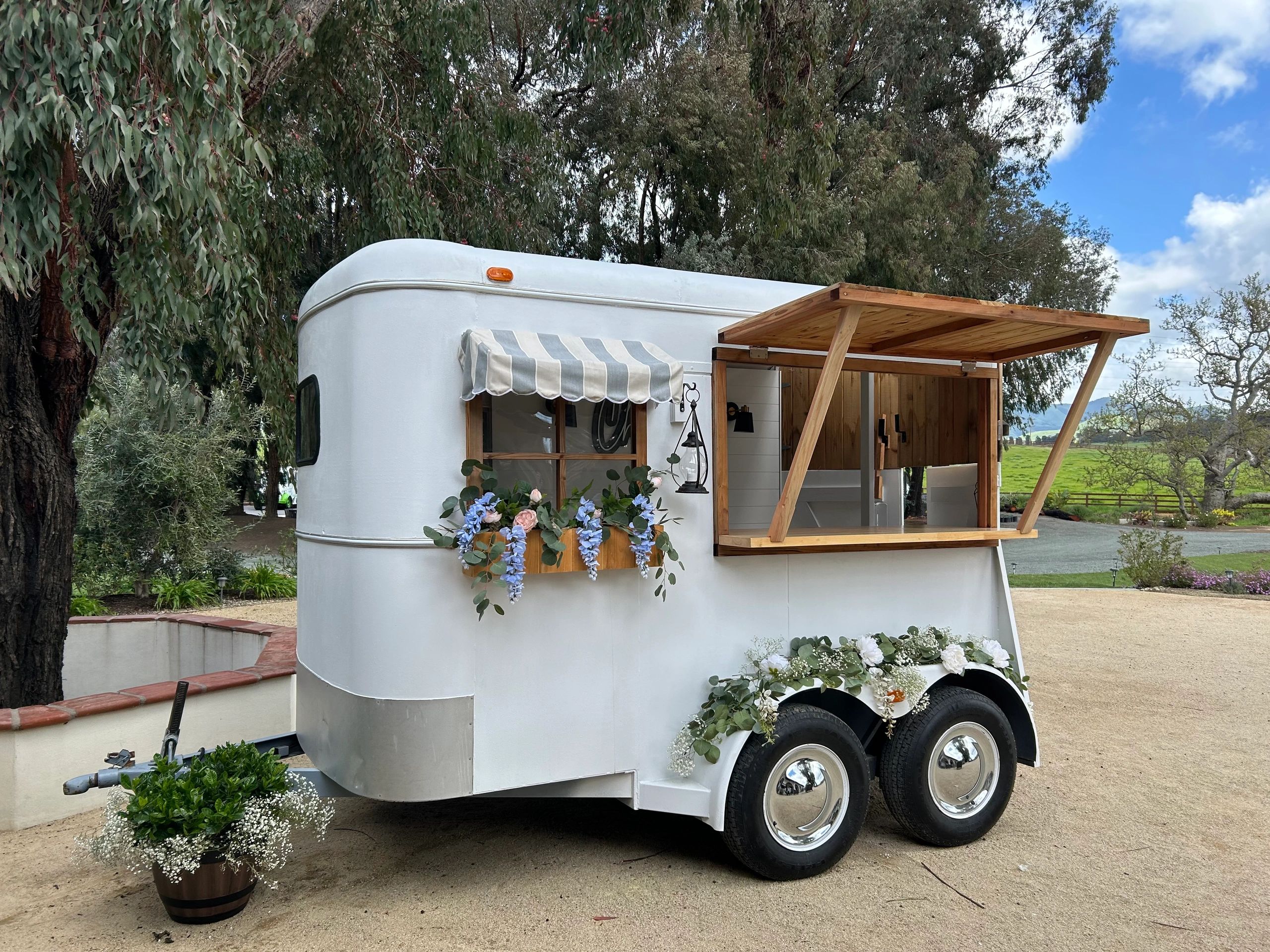 Campfire Trailers - Horse Trailer Mobile Bar, Mobile Bar Sales