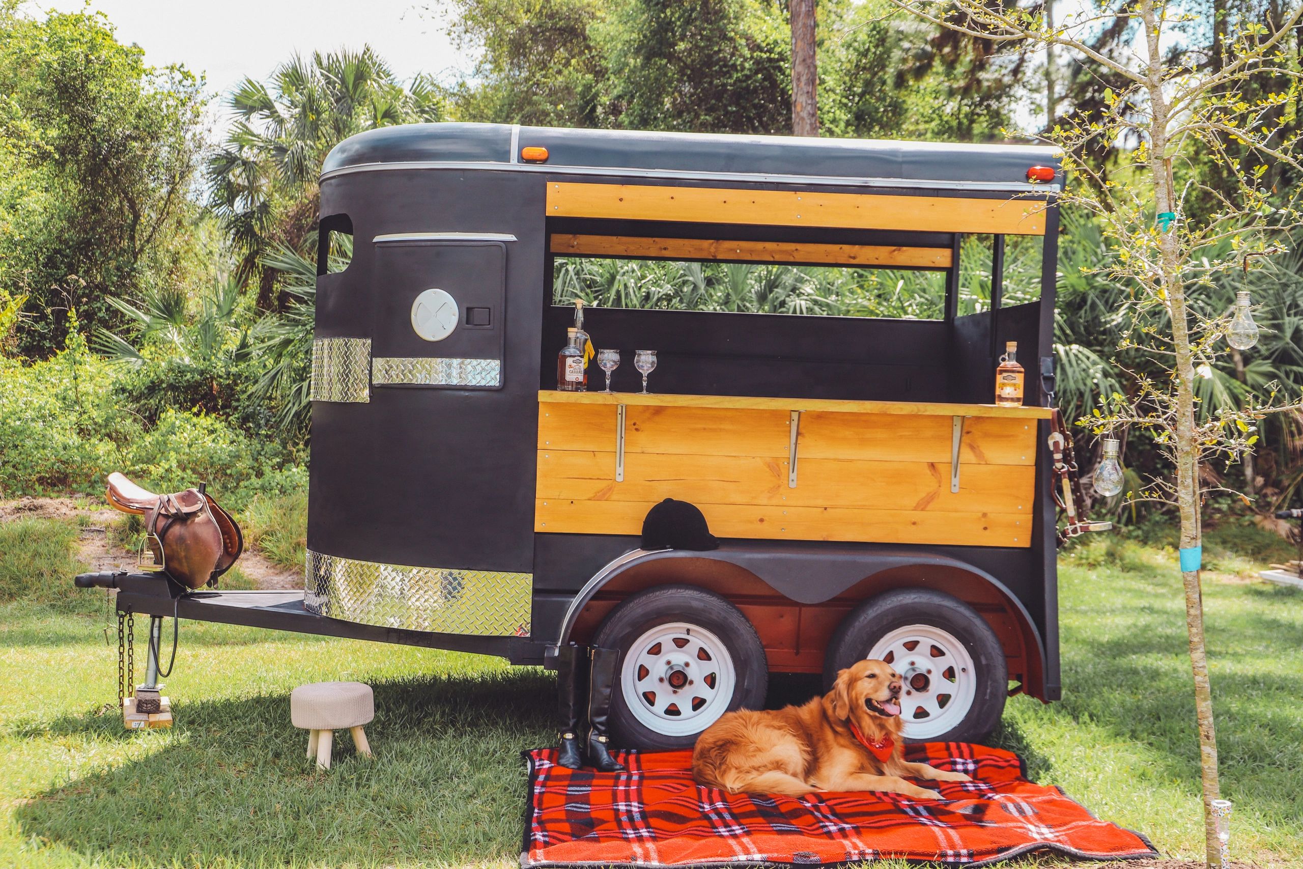 Campfire Trailers - Horse Trailer Mobile Bar, Mobile Bar Sales