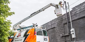 Local Electricians Providing Emergency Electrical Service | Johnson ...