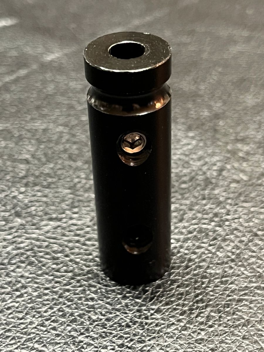 FIBERGLASS WHIP ADAPTER, BLACK, 0.625" DIA