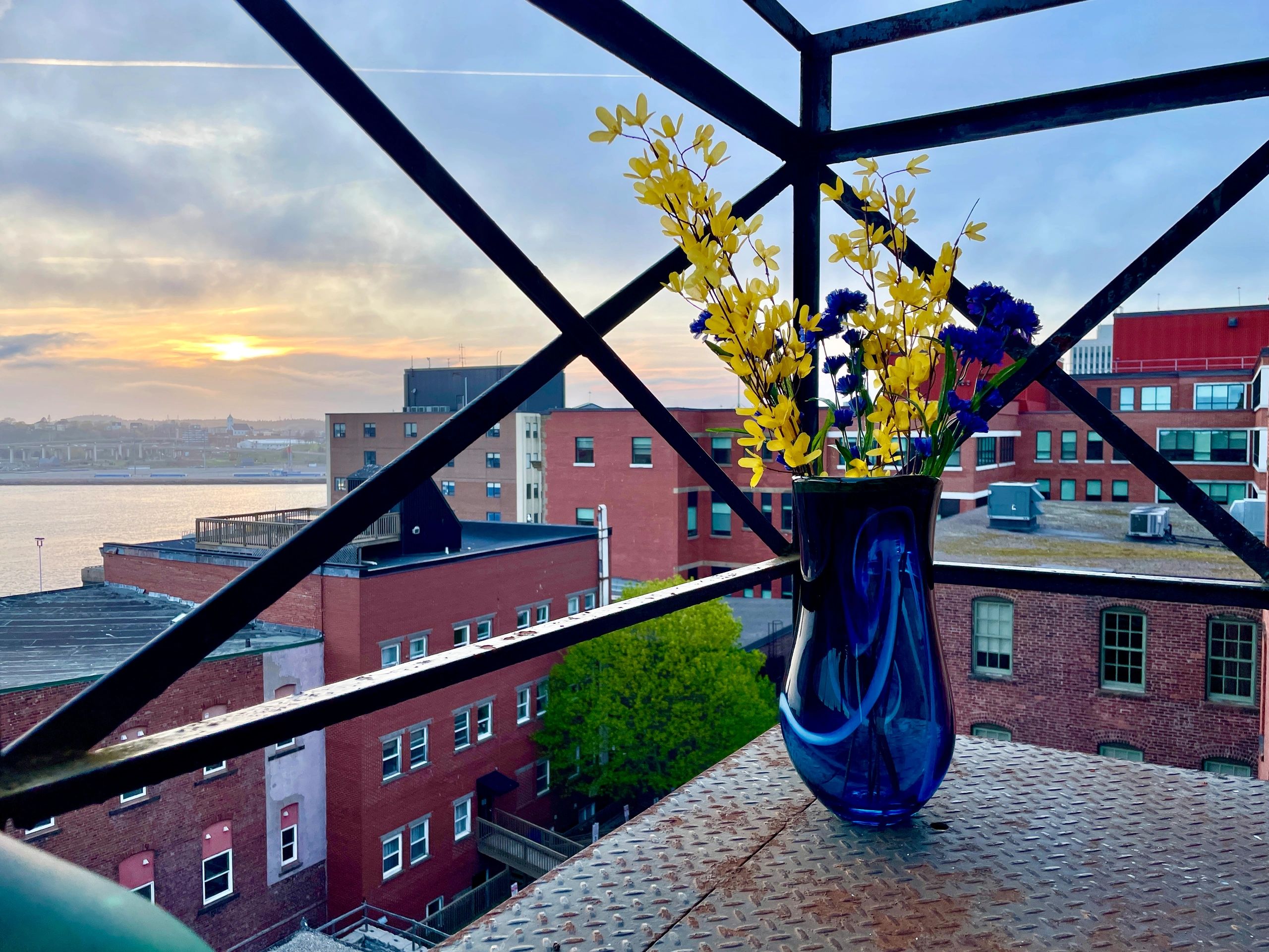 Glass Roots Canada - Blown Glass, Glassblowing Class