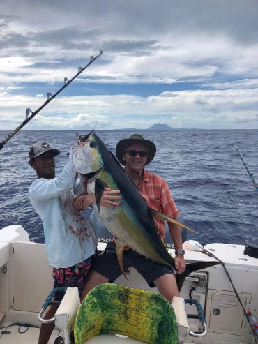Bora Bora Fishing Charters | Hunt for Big Marlin