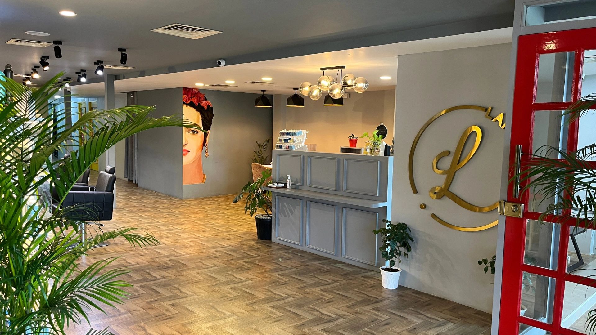 Lammy Salon Hair Extensions – 10+ Years of Expertise