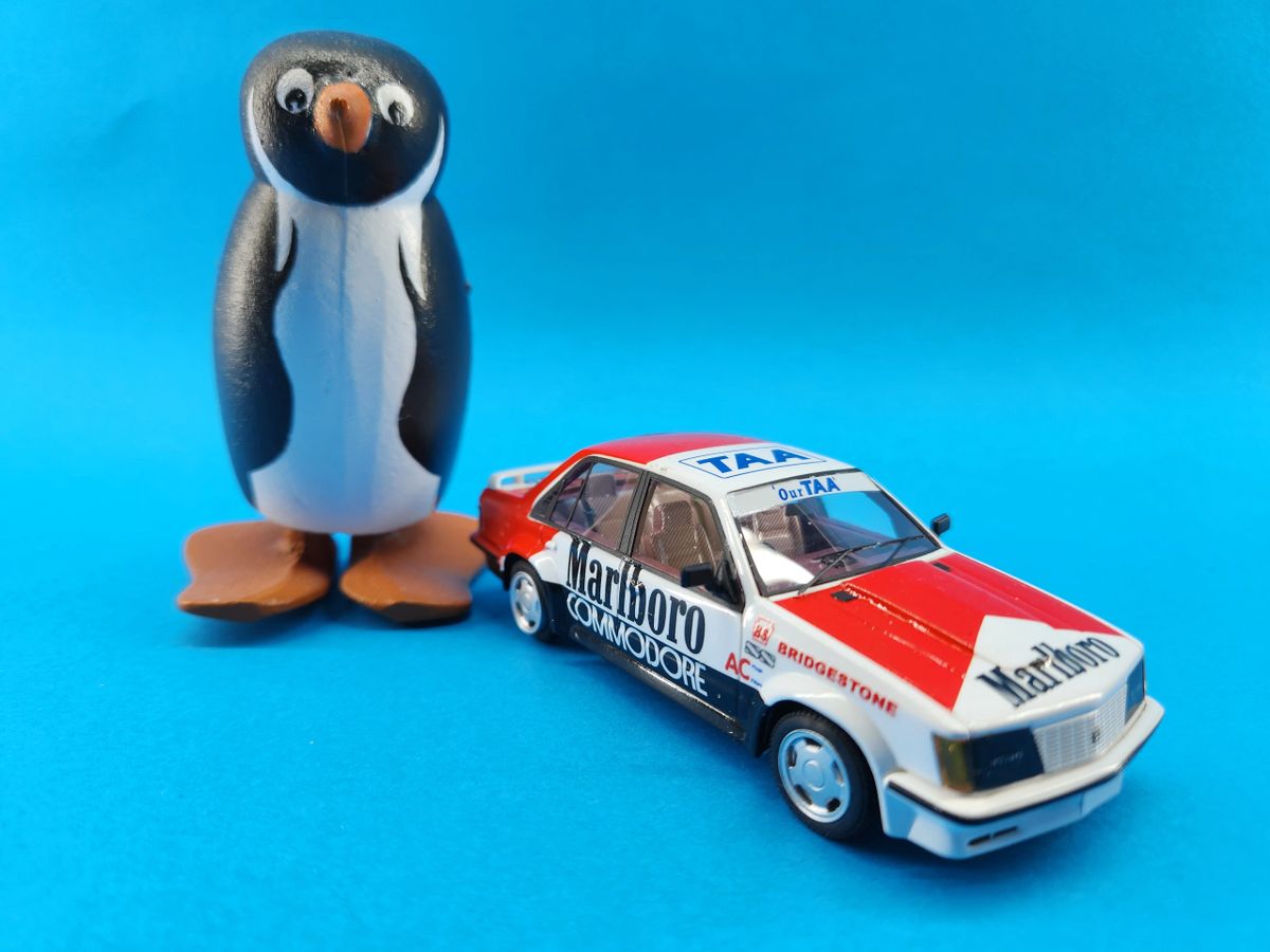 ACE/DIECAST EXPO 1:43 2015 VH COMMODORE HDT PRECISION DRIVE TEAM