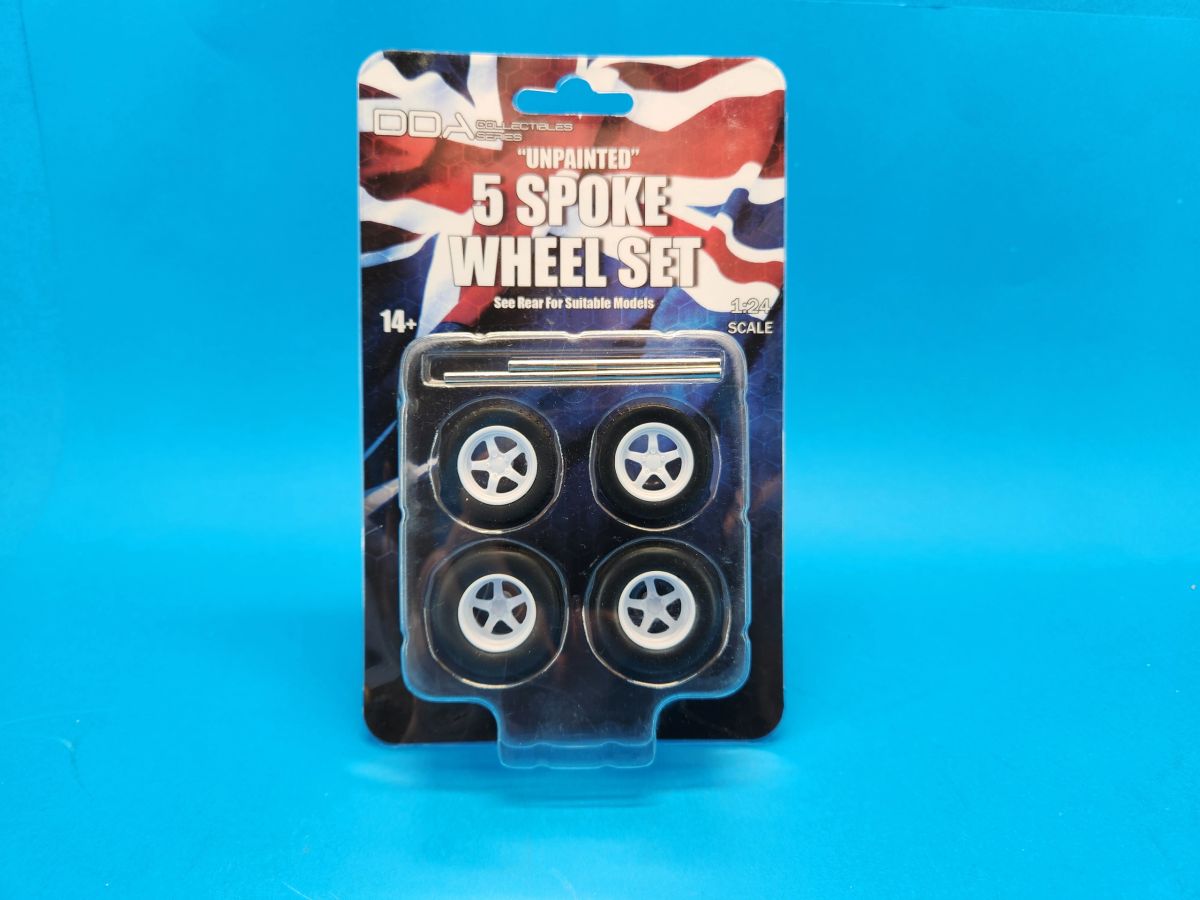 DDA 1:24 Scale 5 Spoke White Wheels Tyres Axles Holden Ford Models