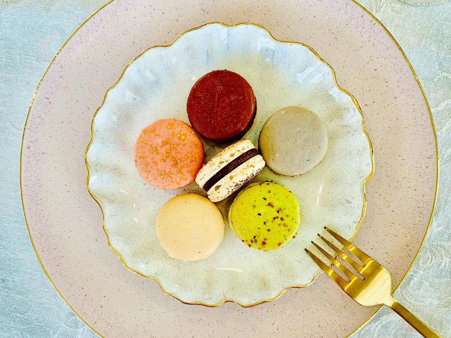 Le Parlour - Macarons, Croissants, Jams | Le Parlour