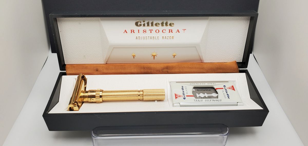 SOLD: Gillette Slim Aristocrat Razor with Case