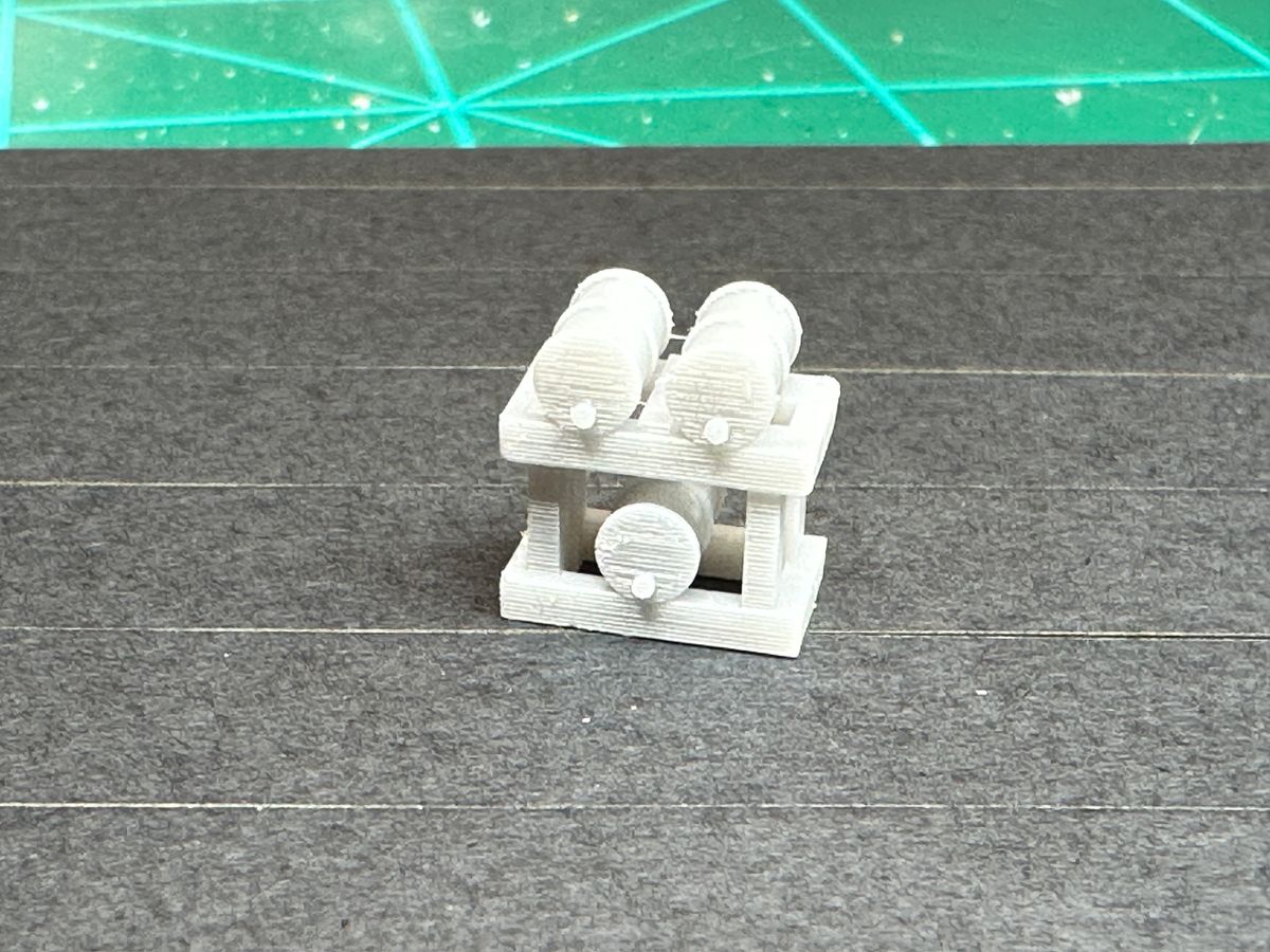 N Scale Rack with Drums DT-051N-02