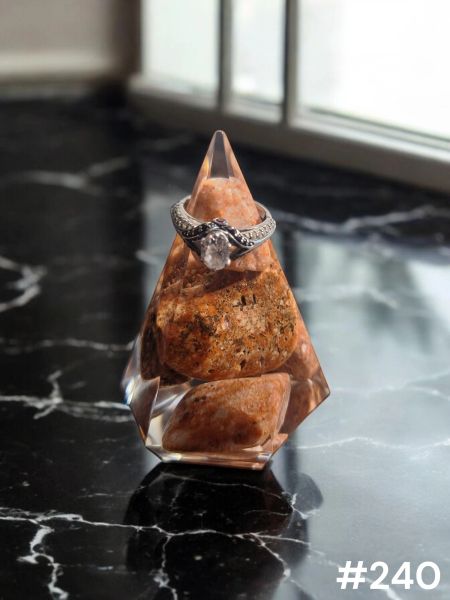 Small Diamond Shaped Ring Holder With Polished Stones #240