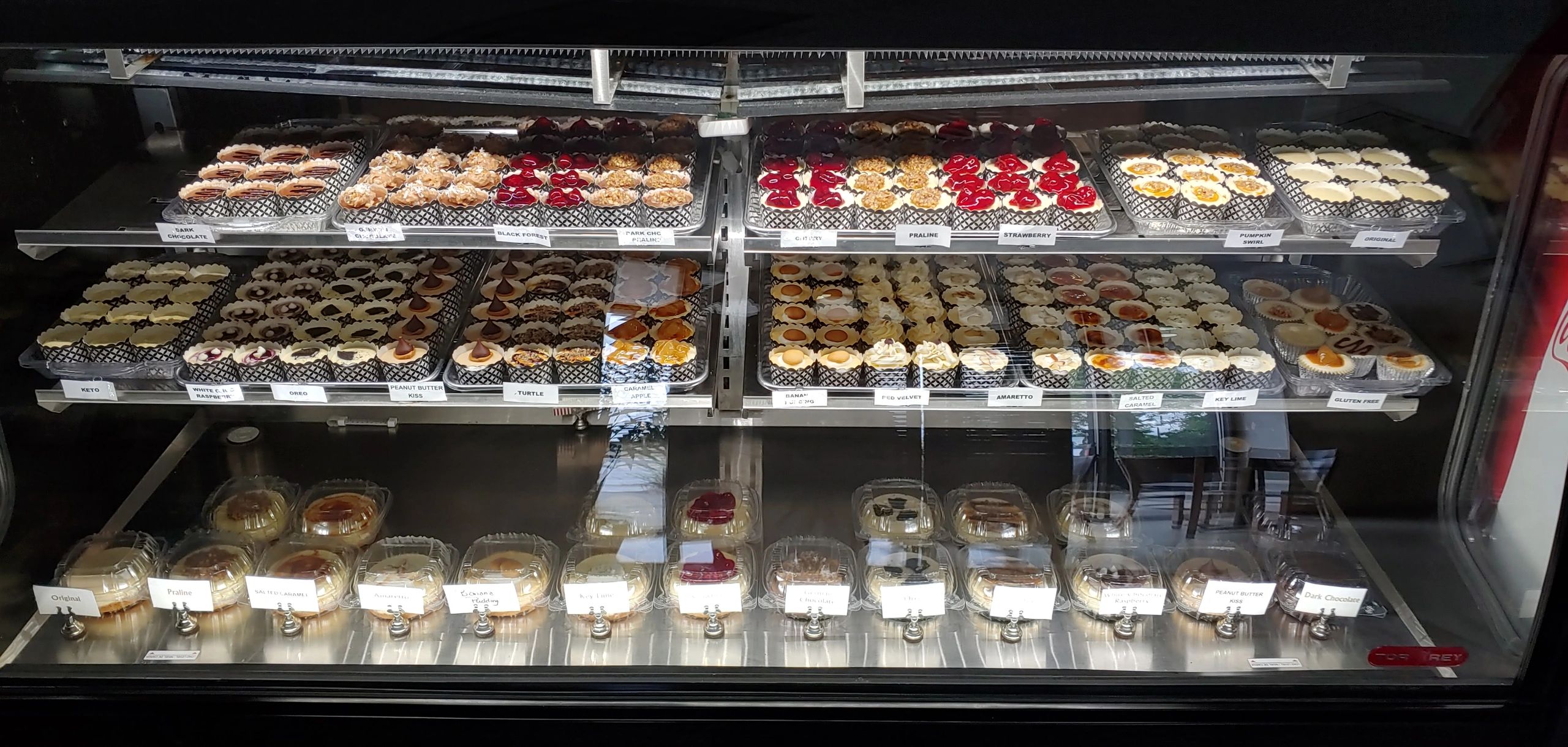 Chrisoula's Cheesecake Shoppe - Cheesecake, Dessert